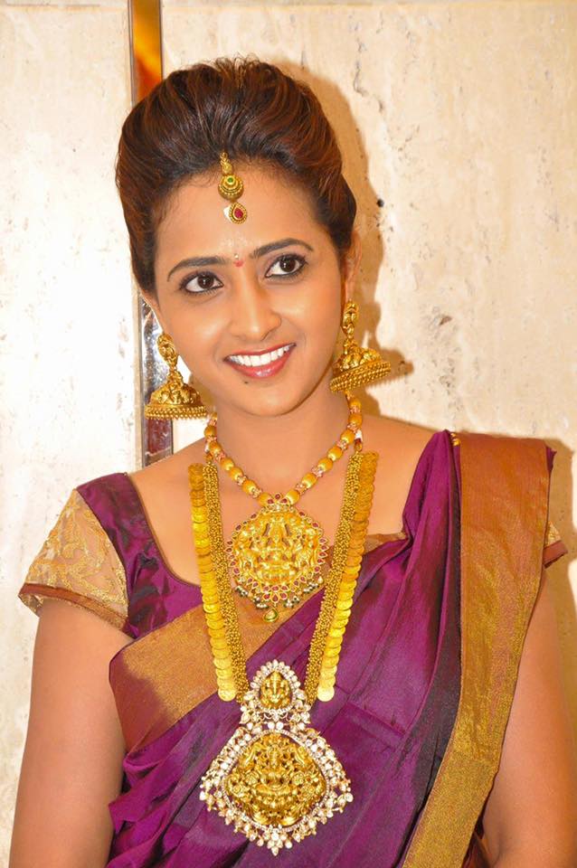 Anchor Lasya , Height, Movies, Biography, Weight, Photos