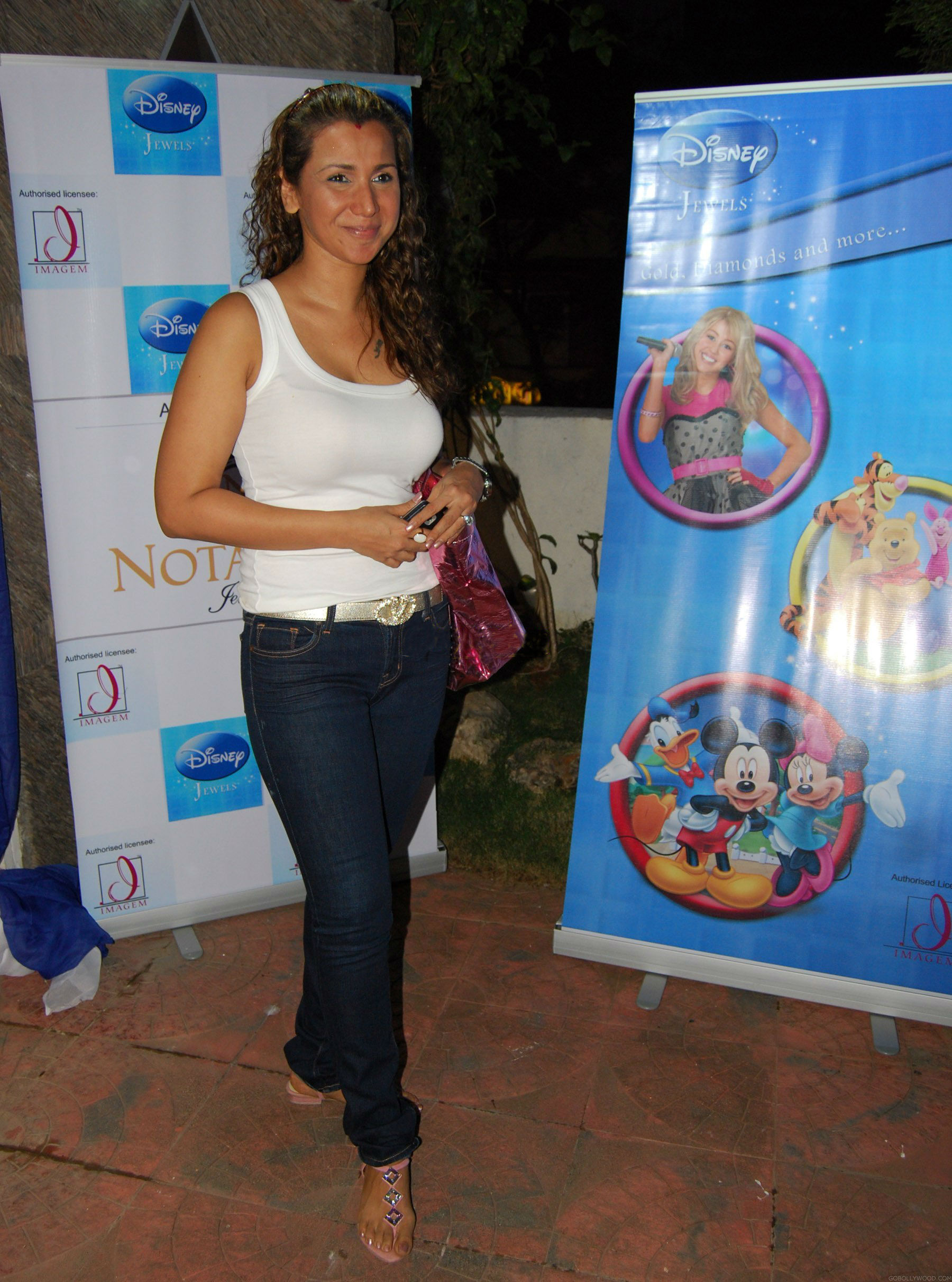 Ritu Shivpuri Photos, Pictures, Wallpapers,