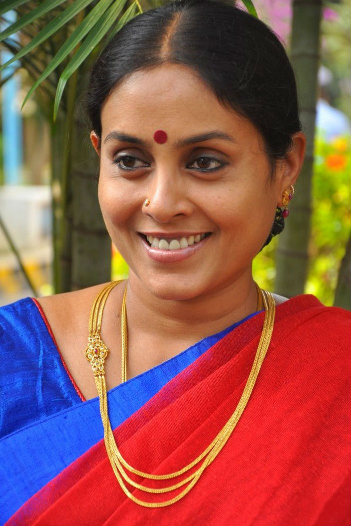 Saranya Ponvannan Photos, Pictures, Wallpapers,
