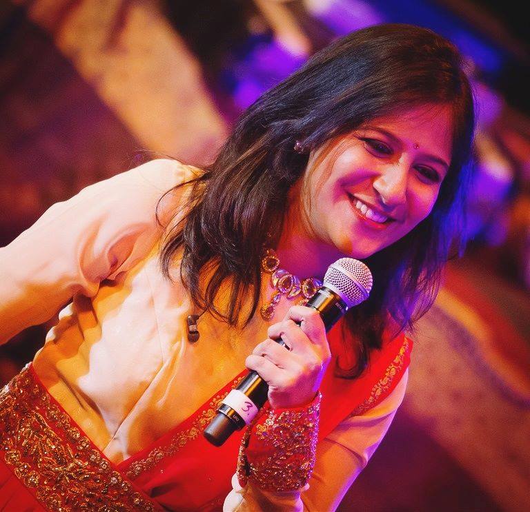 Shweta Mohan Photos, Pictures, Wallpapers,