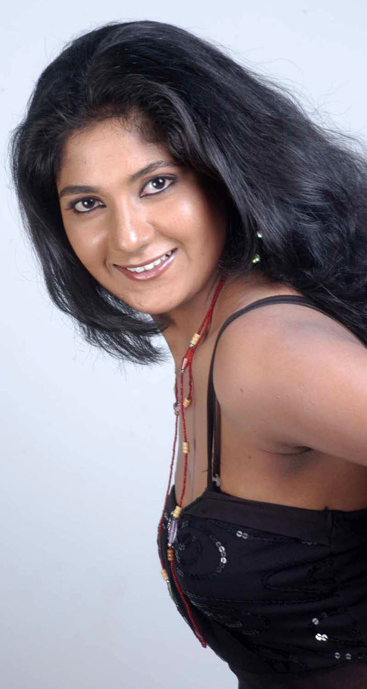 Yagna Shetty Photos, Pictures, Wallpapers,